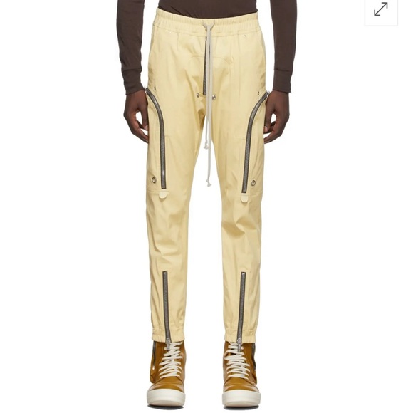 vanilla cargo pants